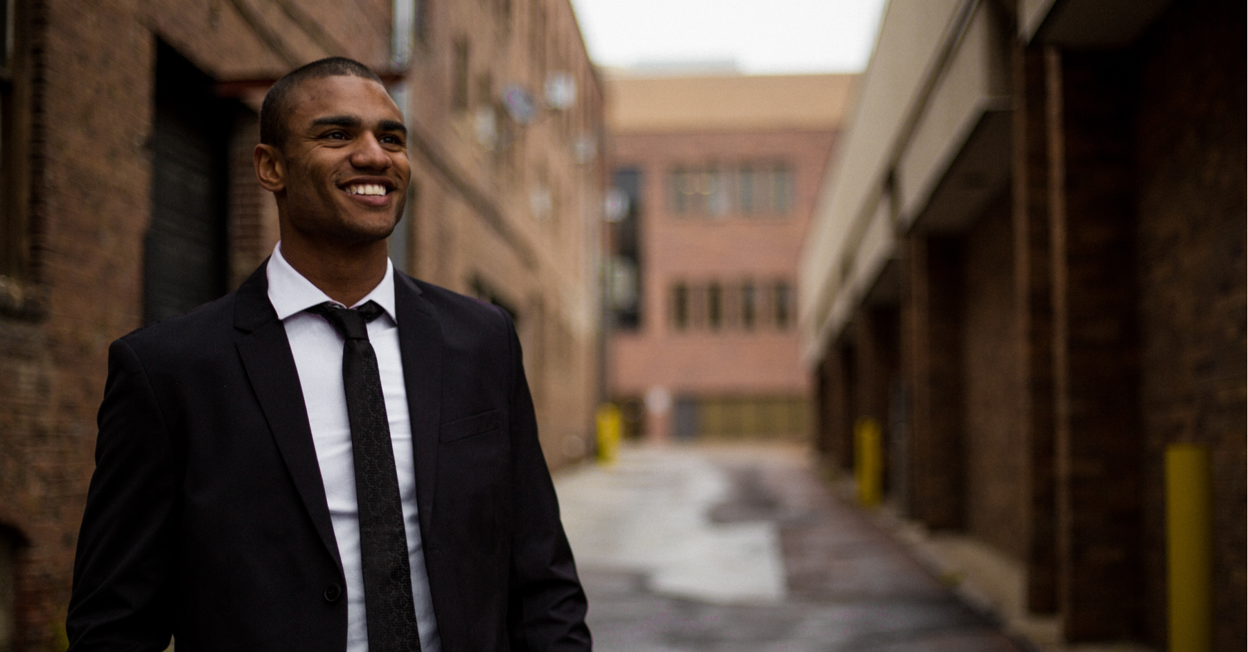 Zero-fee FX currency business card